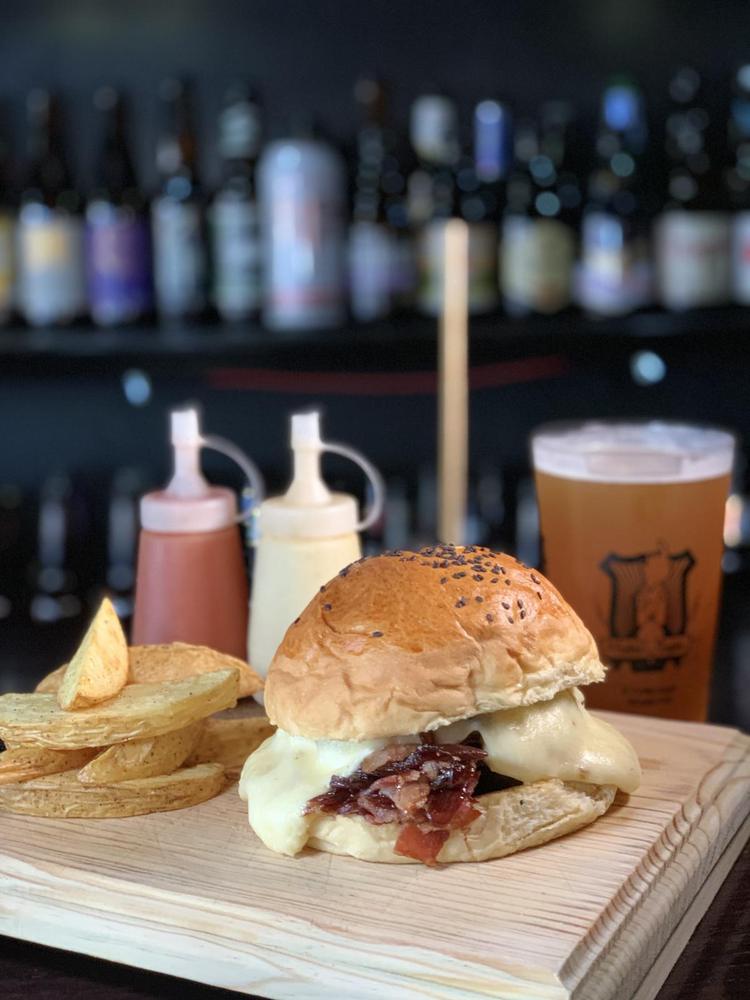 El Gallito Ingles Gastro Pub