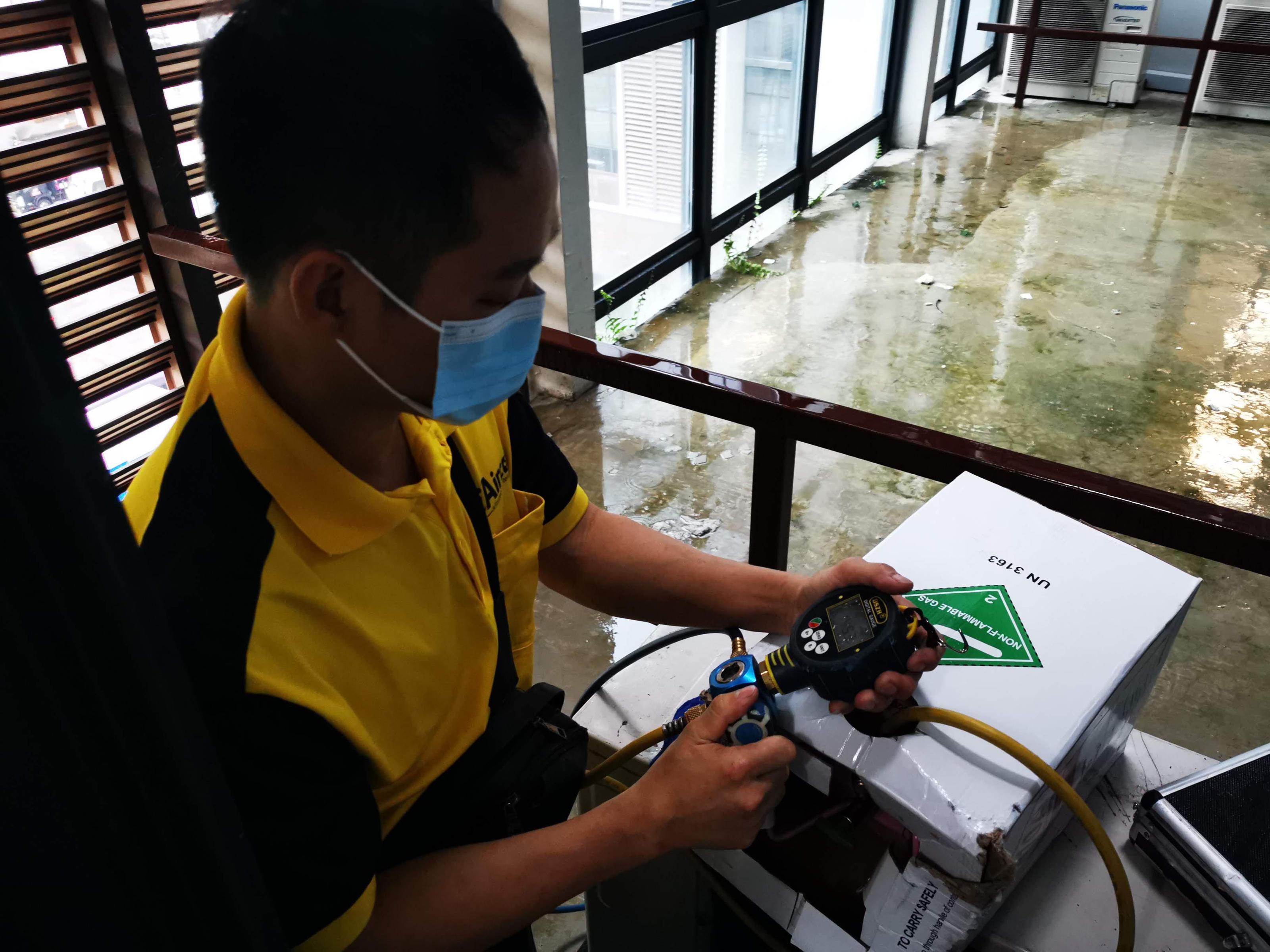 When Do You Need an Aircon Gas Top Up in Singapore? Key Signs to Know