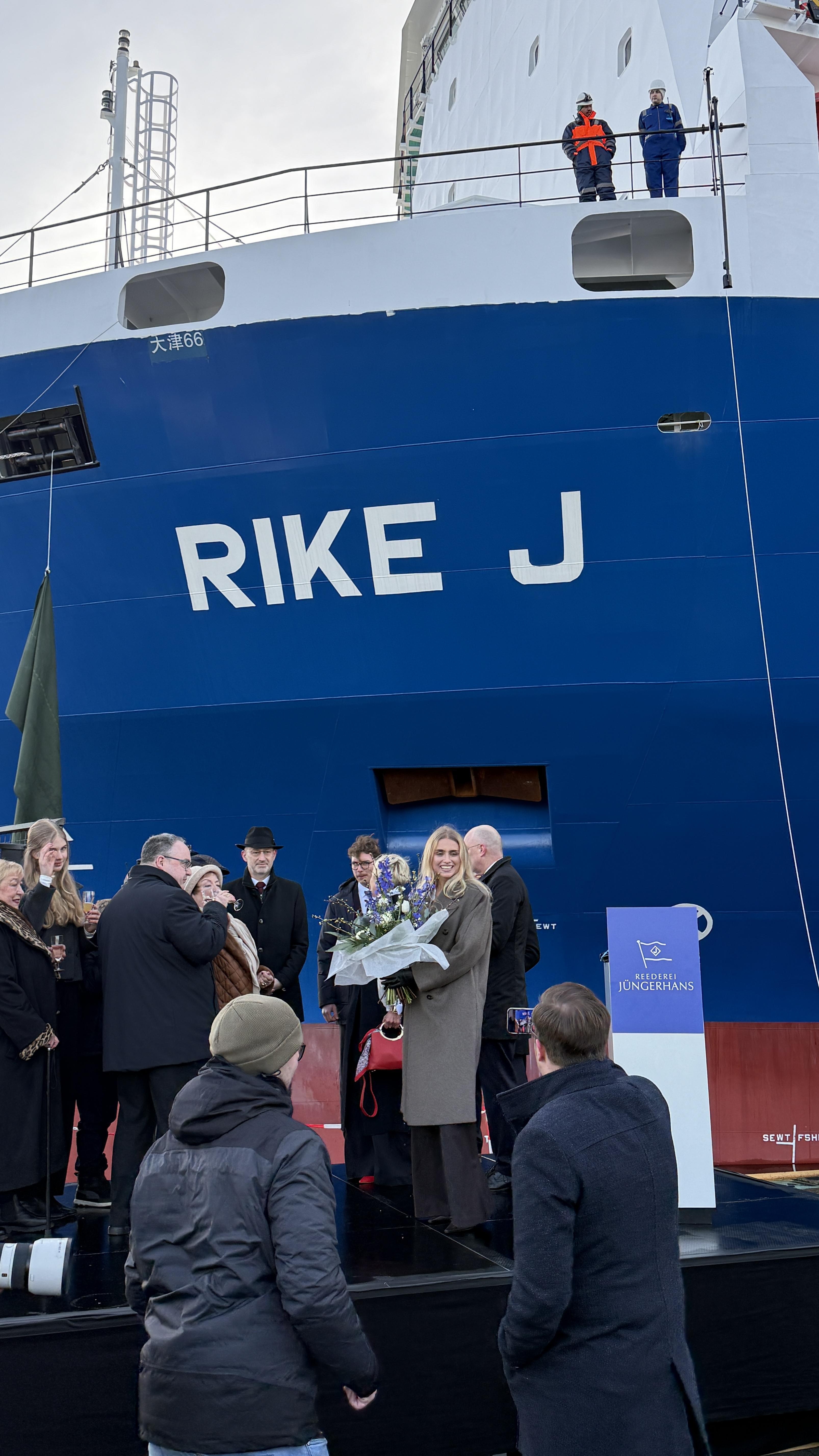 Großer Bahnhof am Kai: Rike J in Wilhelmshaven getauft