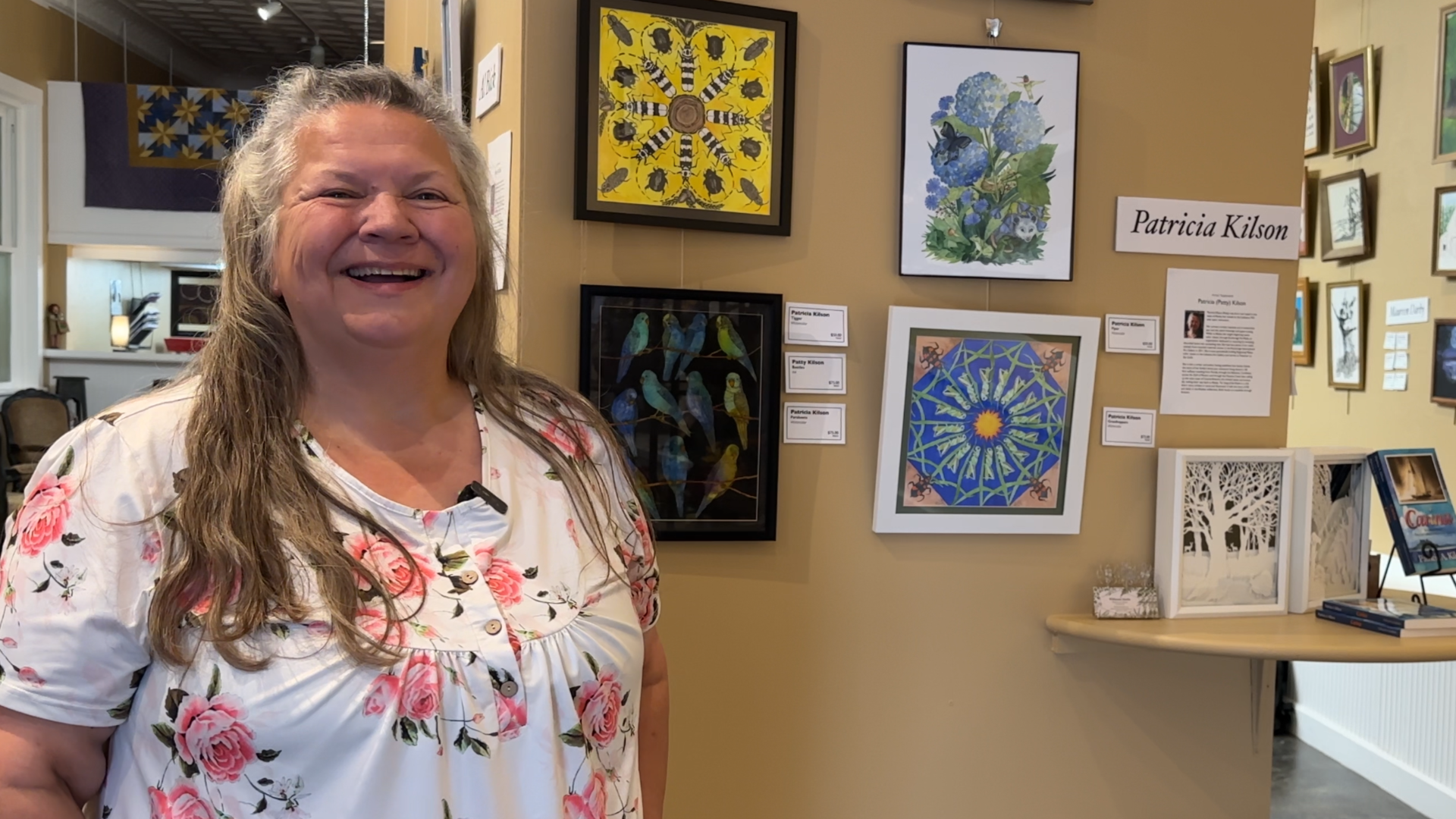 She Moved 3,000 Miles and Accidentally Found Family in an Art Gallery