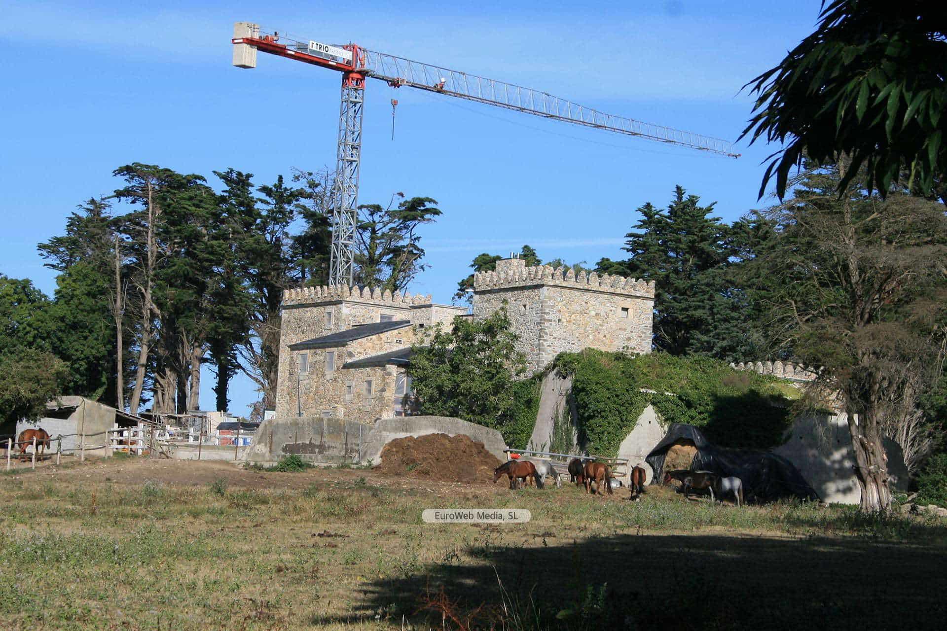 Palacio de las cuatro torres de Donlebún